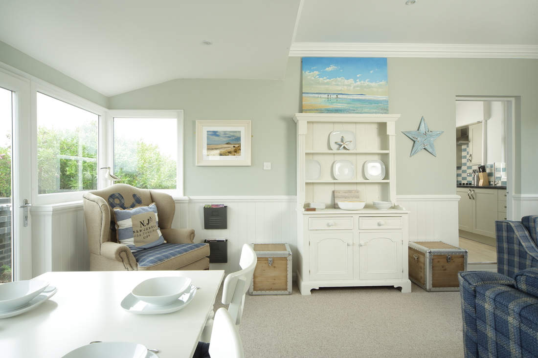 Victoria Hotel -Point Cottages - Victoria Hotel